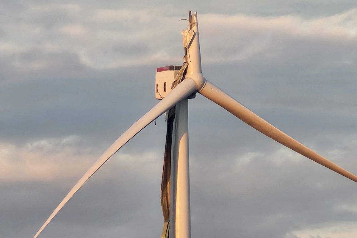 Concerns mount over Vineyard Wind turbine failure - The New Bedford Light