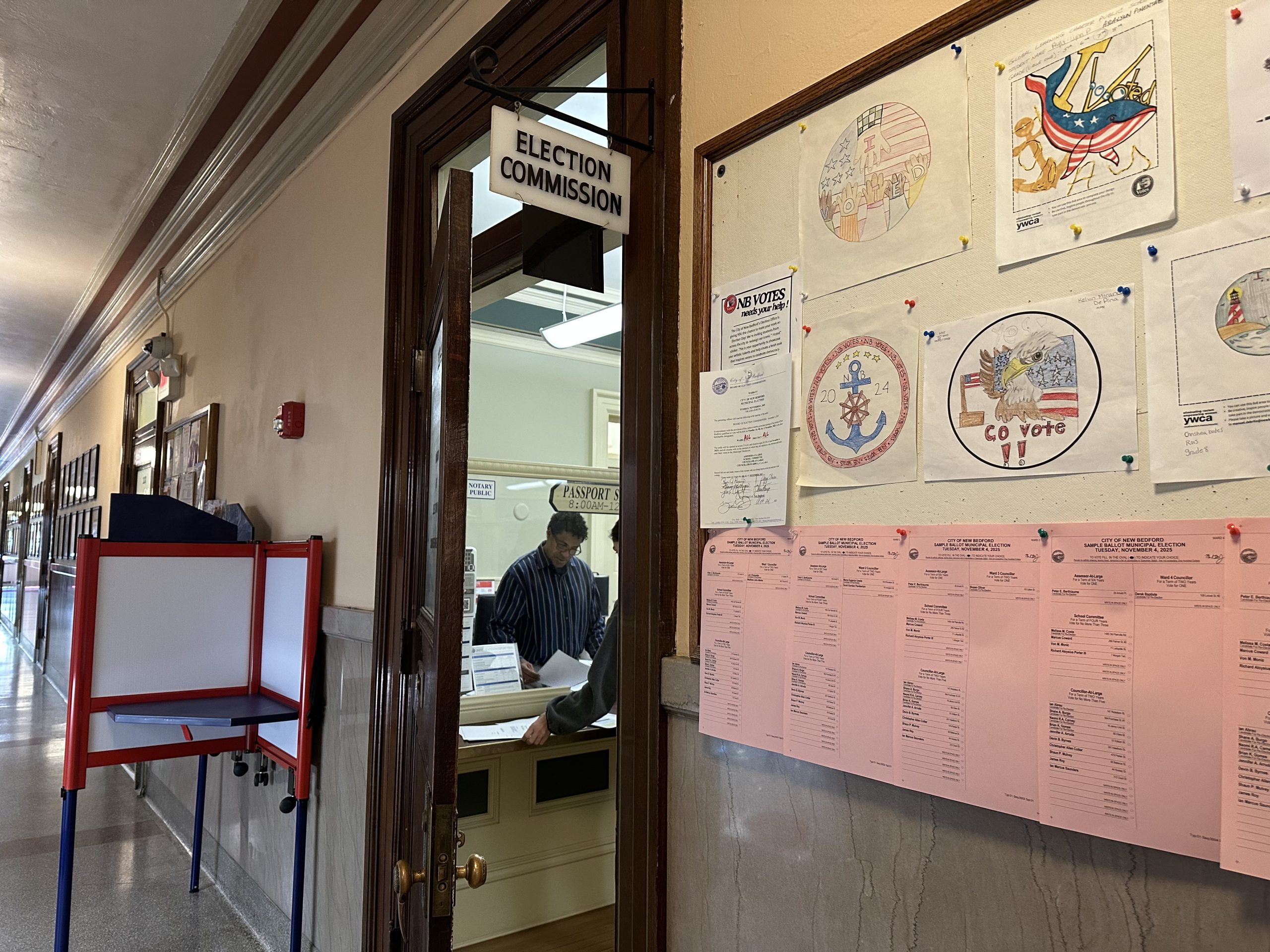 Democrat’s party switch gives GOP majority on New Bedford election ...